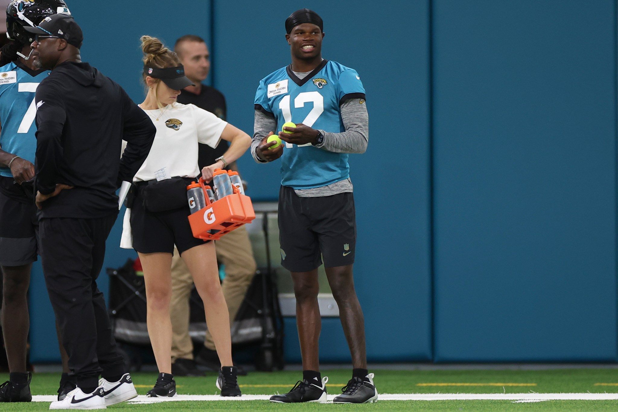 Travis Hunter has blunt retort for critics of two-way play