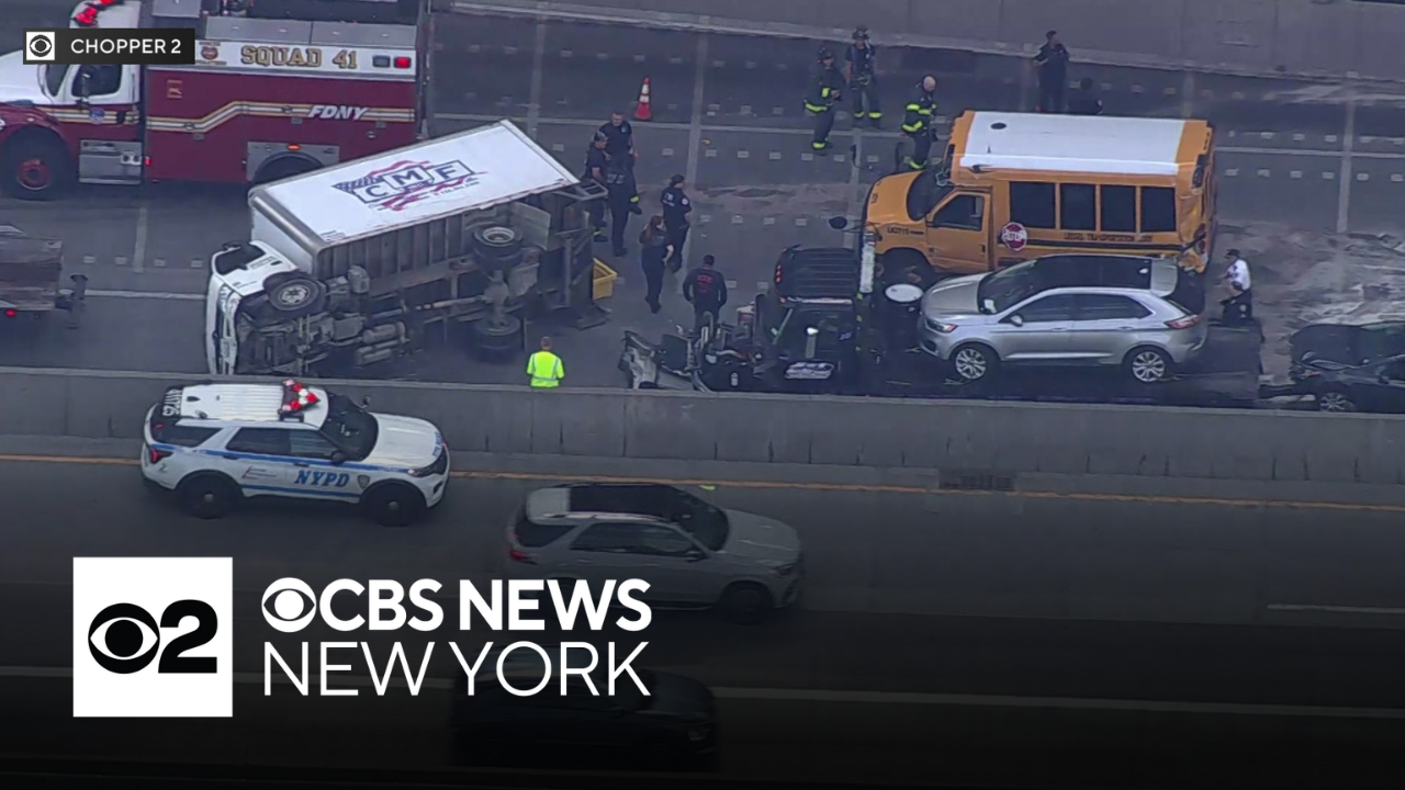 2 injured after school bus collides with truck on Major Deegan