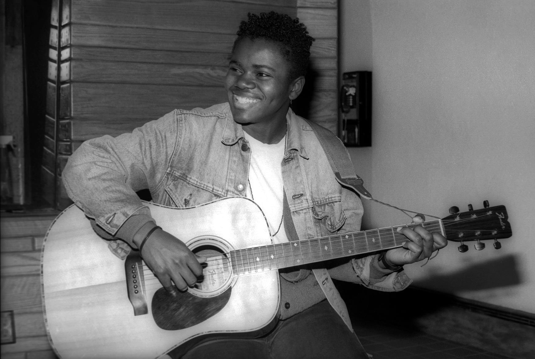 Lembra de Tracy Chapman? Assim é sua vida hoje