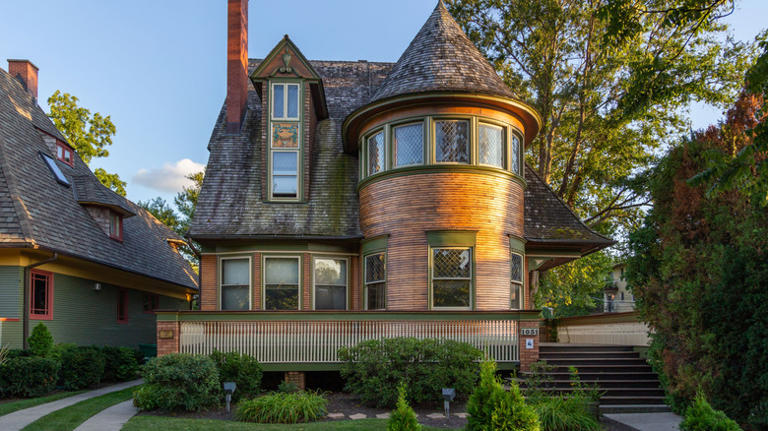 Chicago's cute next-door neighbor is a walkable village with small-town ...