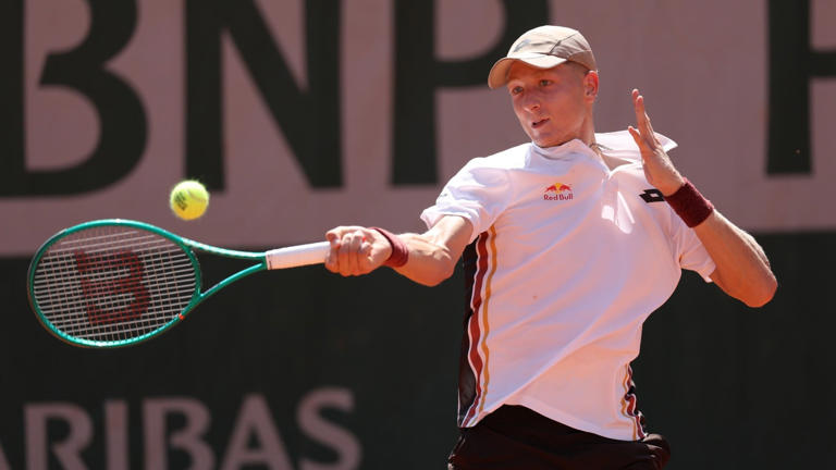 Landaluce prolonga su sueño en Roland Garros con una épica remontada y ...