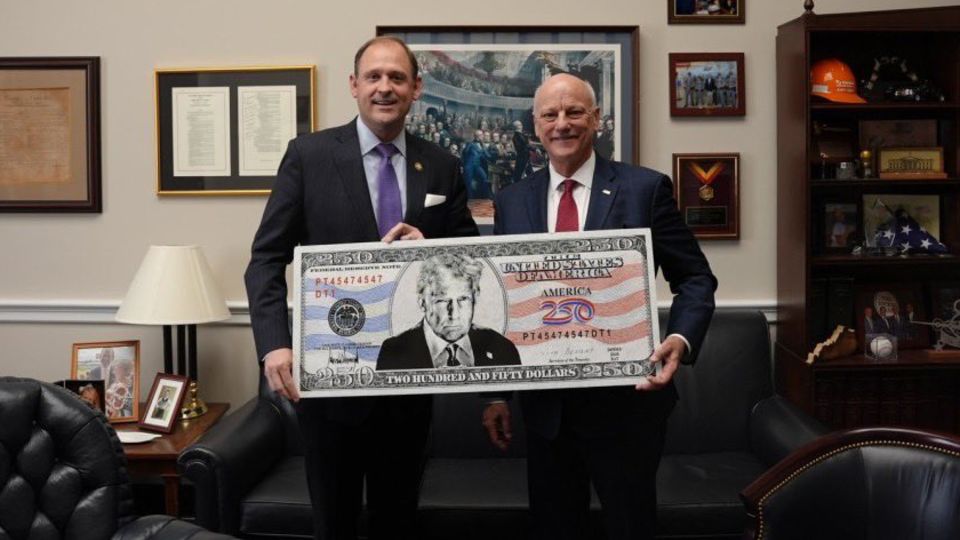 Trump admin potentially planning to put president on commemorative $250 ...
