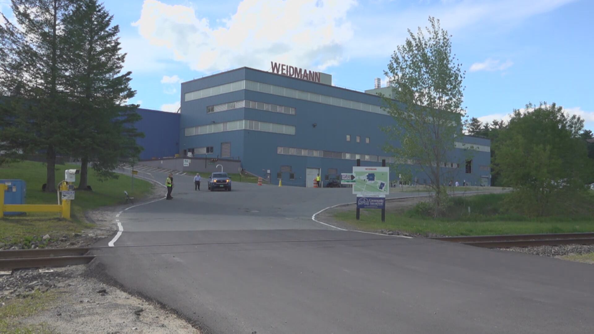 Vt. electrical manufacturer celebrates expansion set to create new jobs
