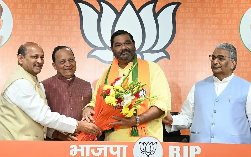 BJD, BJP trade barbs as Samantaray quits and switches sides