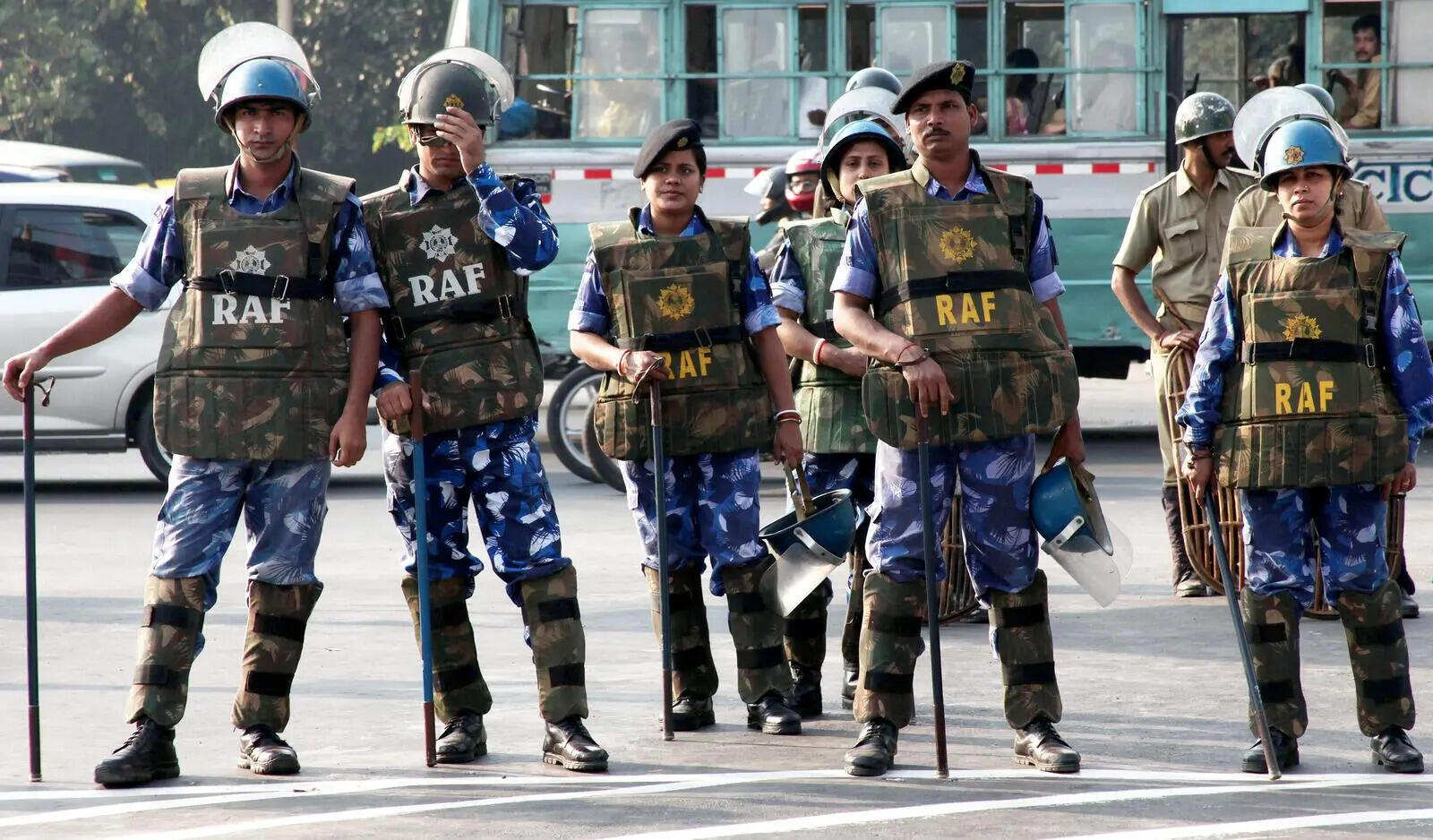 Kolkata Police sets up expert team, to take anti-riot gear tips from ...
