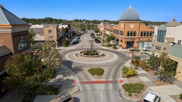 Shadow Lake shopping center purchased by New York-based company