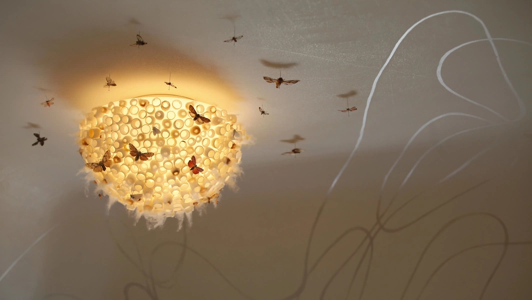 DIY woodsy wall sconce taps into 2026 organic lighting trend