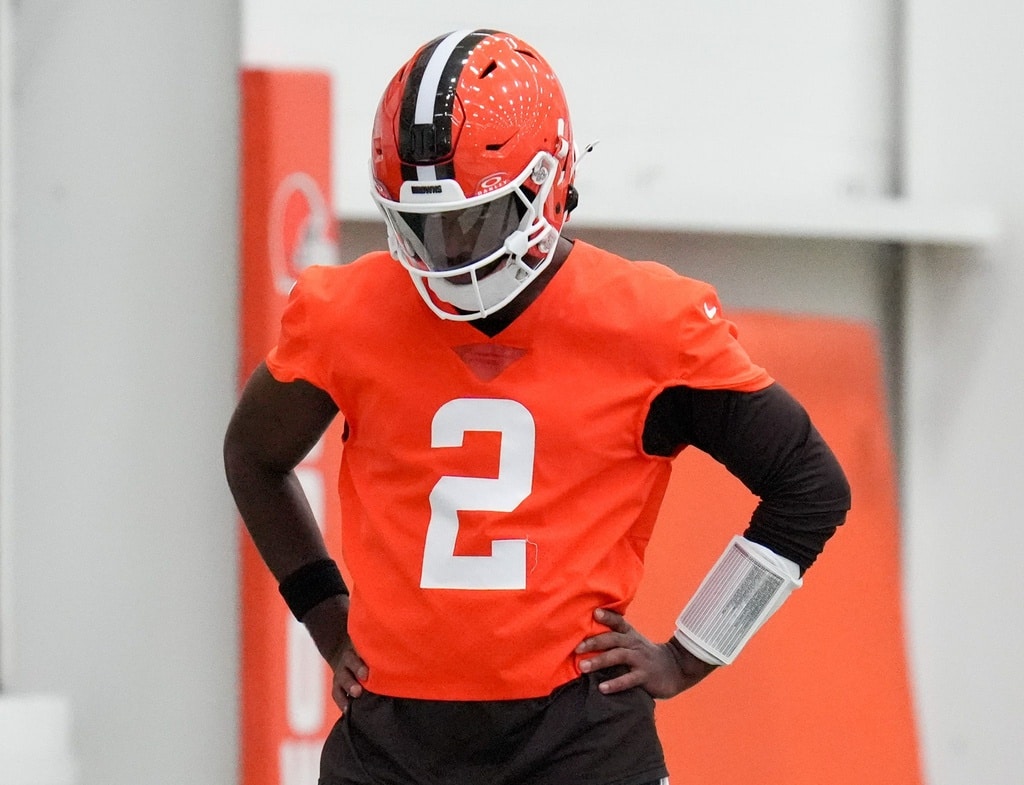 “Wow he sucks” Browns post Shedeur Sanders stats from OTAs, fans ...