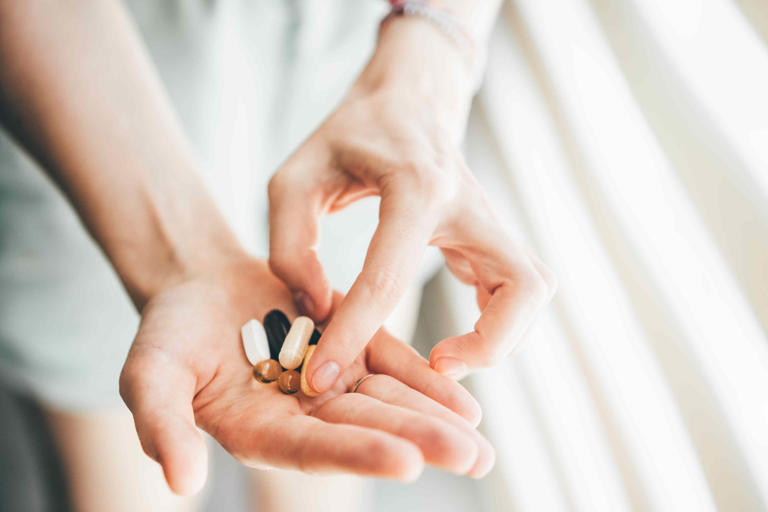 3 supplements to combine with magnesium to help you sleep better