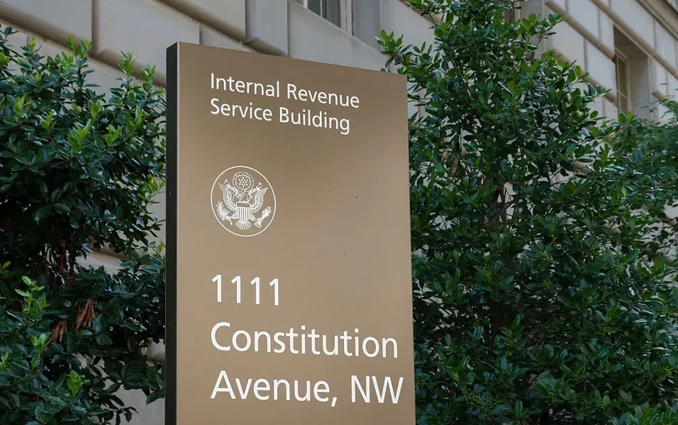 Former judges urge reopening of Trump IRS settlement case
