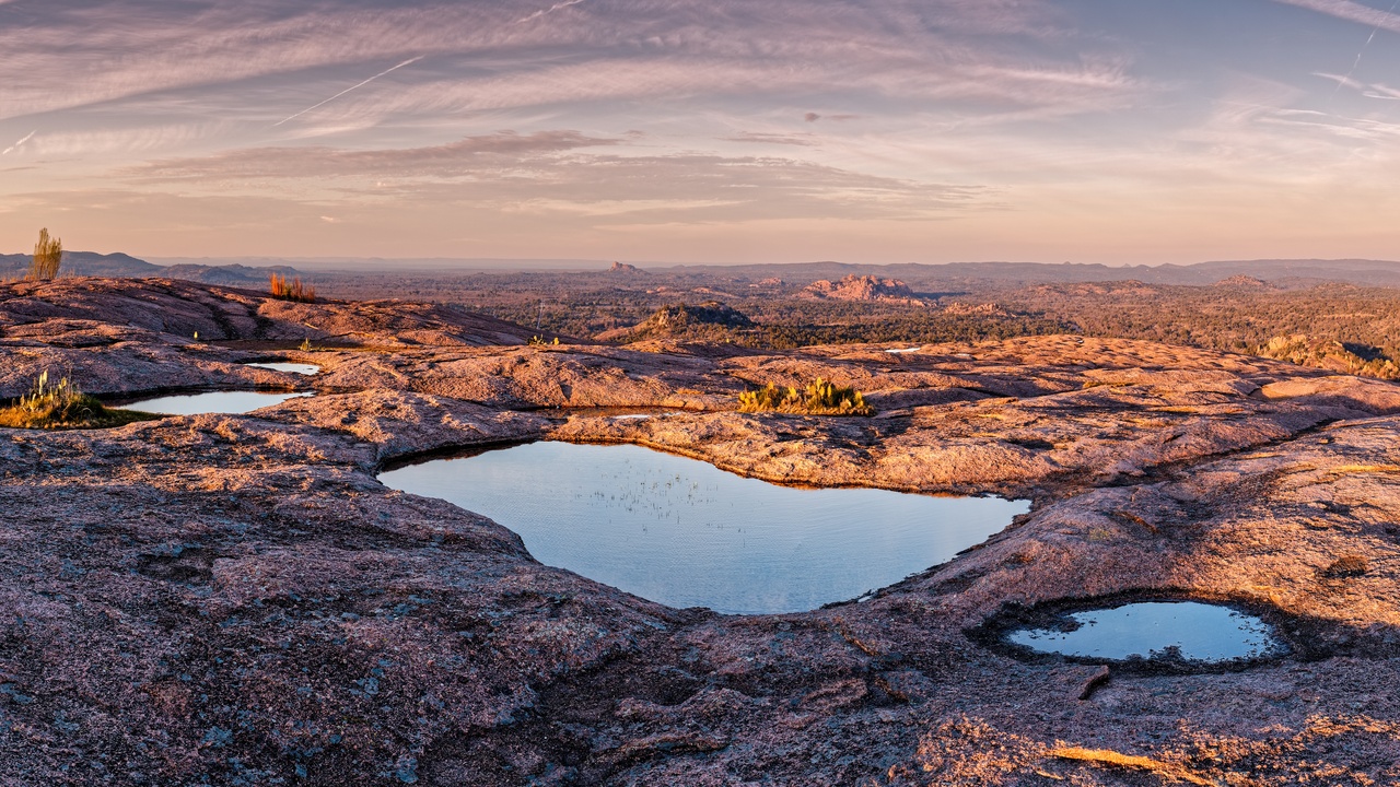 Texas has a 640-acre granite dome that glows, groans, and predates ...