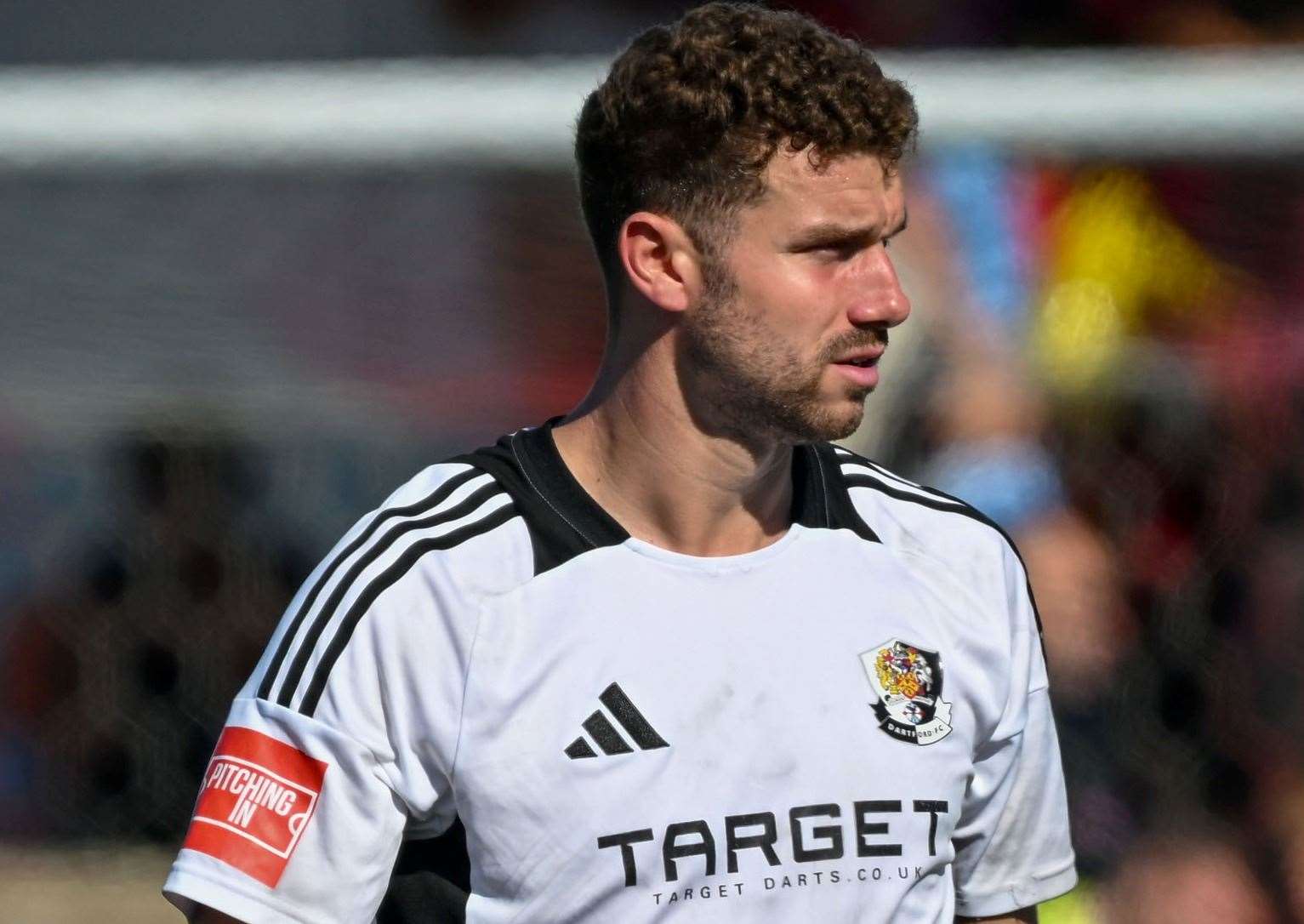Ramsgate manager Ady Pennock signs former Dartford forward Callum Jones