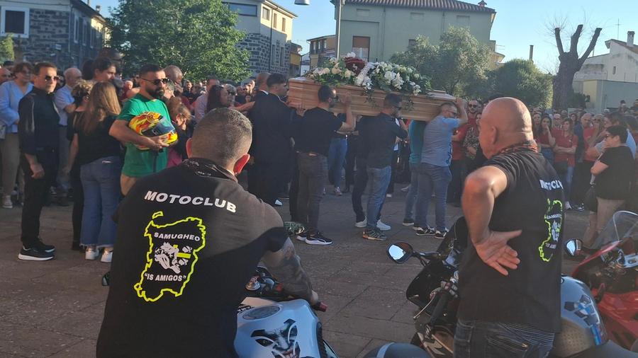 Sedilo, il rombo delle moto per l'addio a Marco Muredda: «Se ne va un ...
