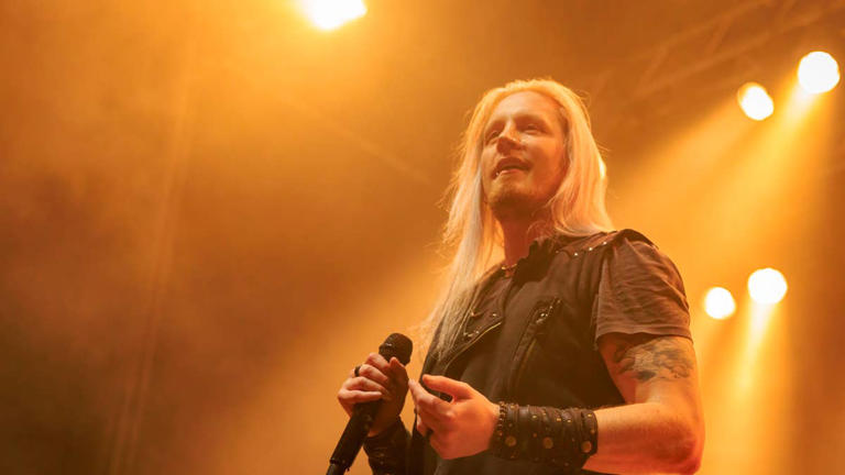 2000s rock band DragonForce announces first North America tour with new ...