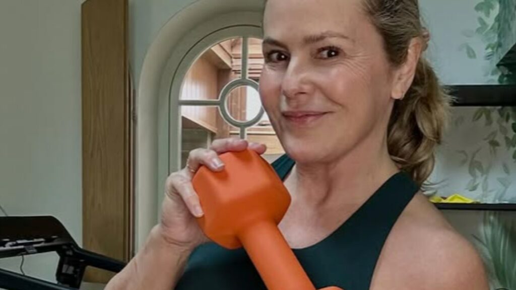 How Liz Earle is building stronger legs at 63 with simple workout exercises