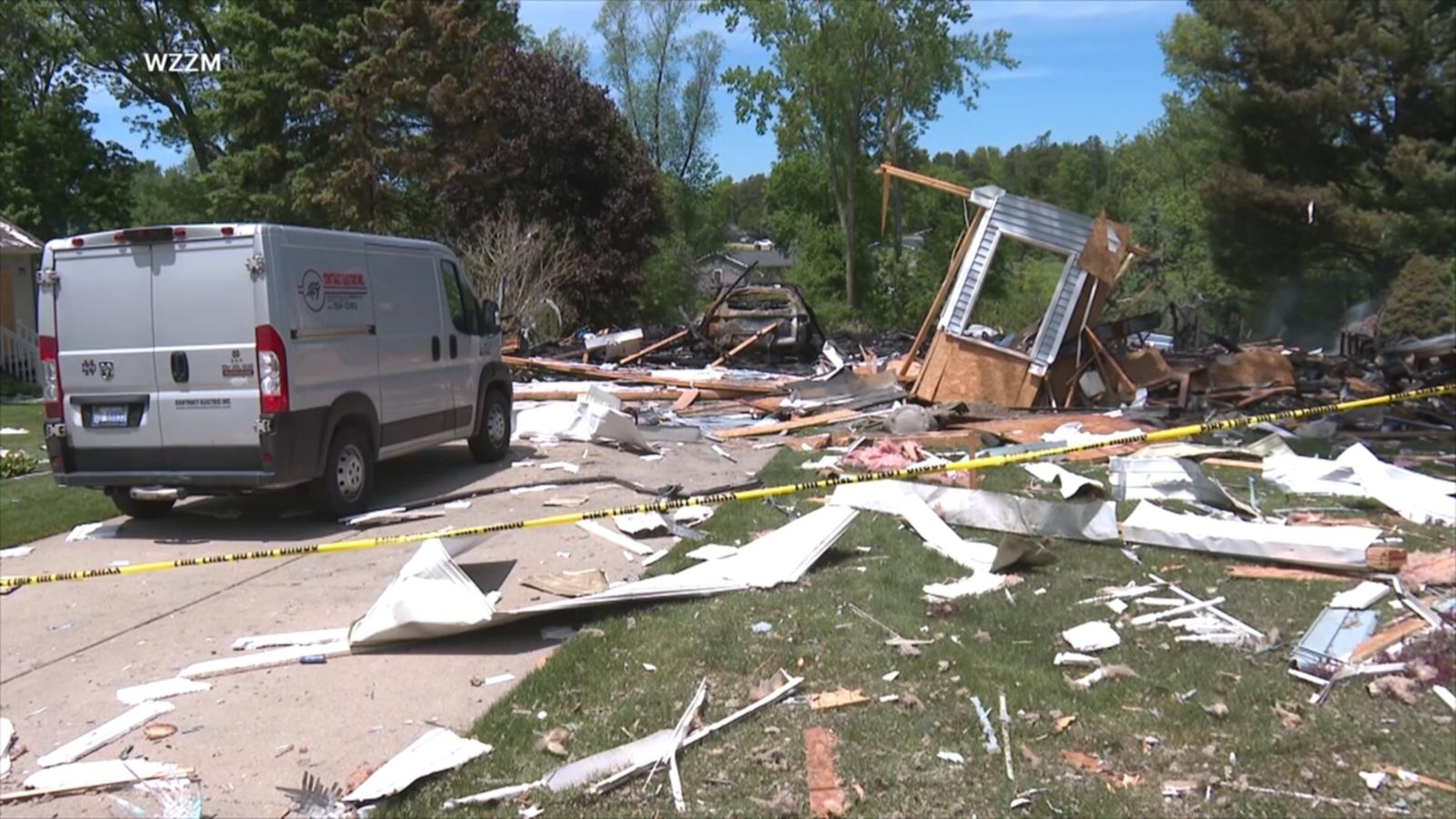 Man dead, woman critically injured after home explosion in attempted ...