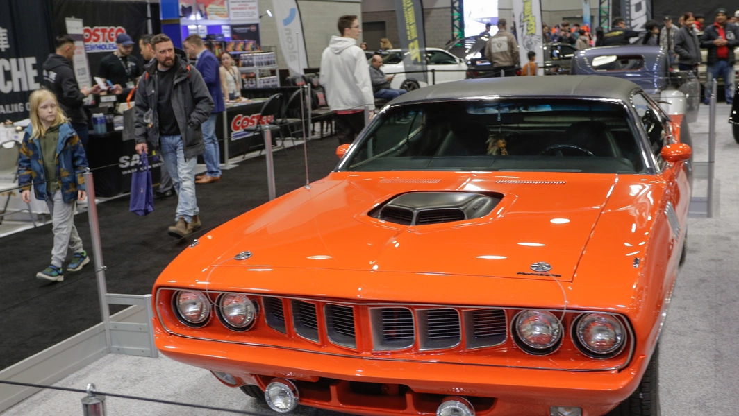Mid-tier muscle car prices drop as market correction deepens