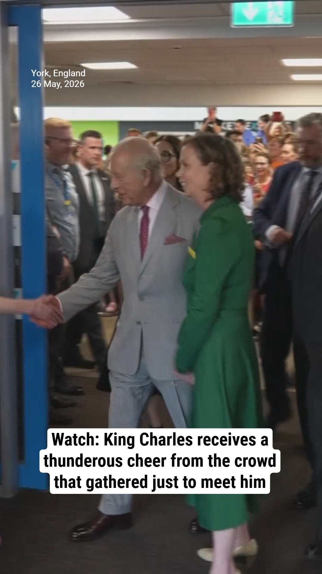 Watch: King Charles receives a thunderous cheer from the crowd that ...