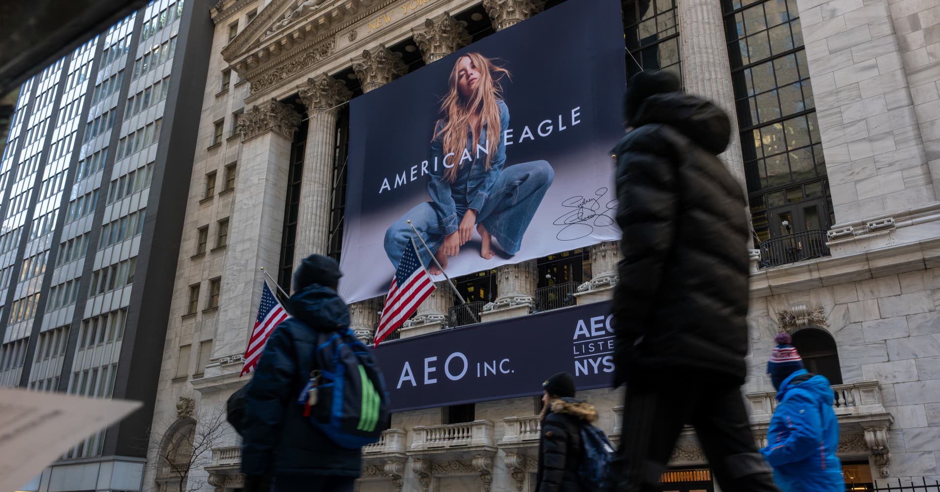 American Eagle's Aerie is booming, but its namesake brand is lagging ...