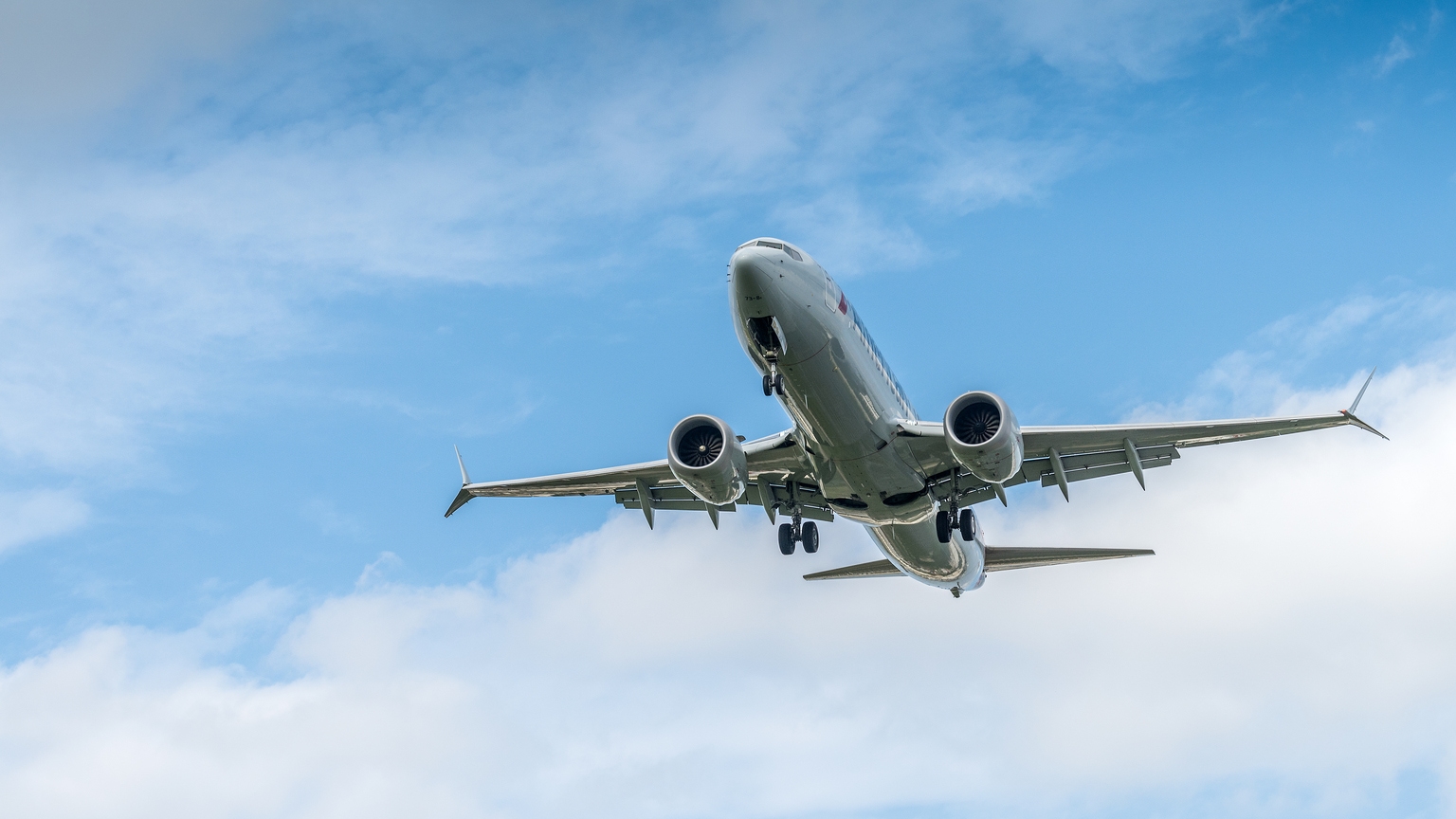 FAA says premium airline seats are causing certification delays