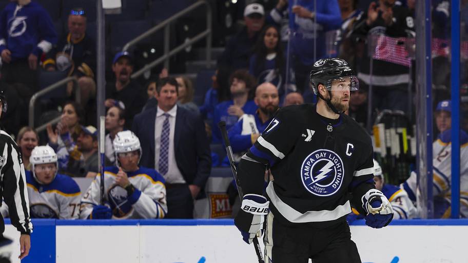 Jon Cooper provides an unfortunate Victor Hedman update before game 2