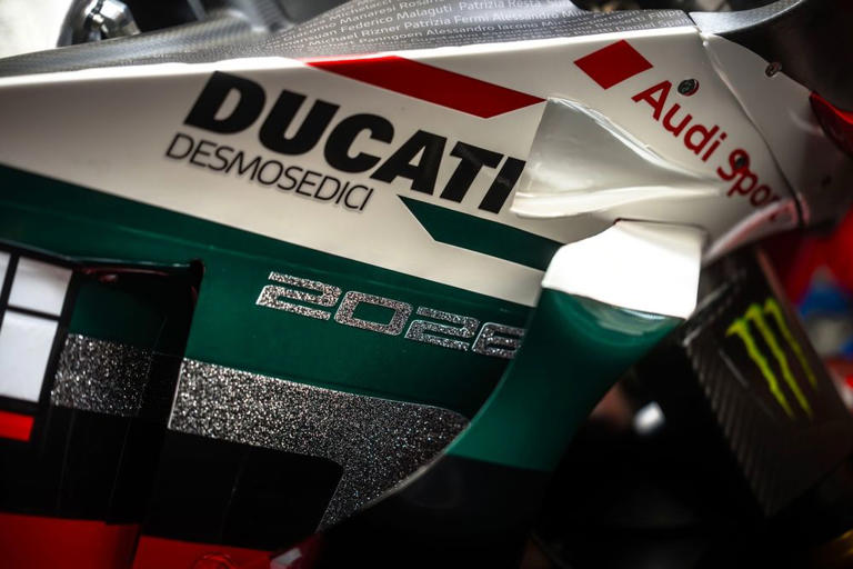 MotoGP | Ducati al Mugello con una livrea ispirata alla collezione 100 ...