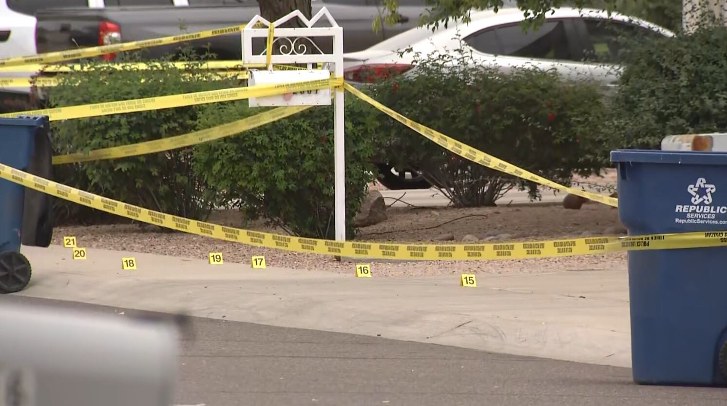 Man in crisis attacks 2 people with axe in Apache Junction, police say