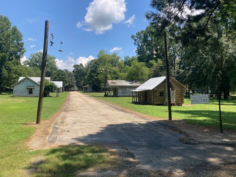 This haunting abandoned Alabama Hollywood movie set is quietly decaying ...