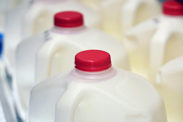 Never buy milk if you see this red flag at the grocery store