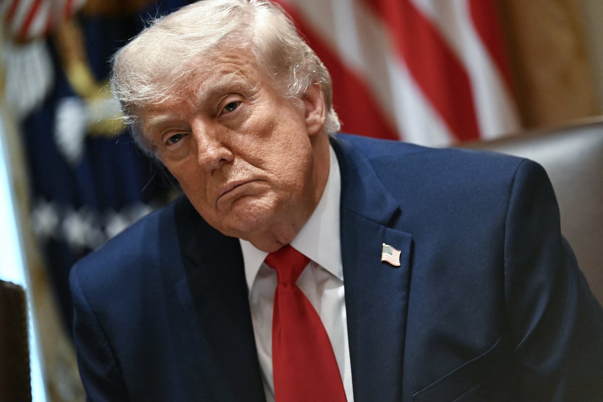 Trump floats the idea of putting his face on US money