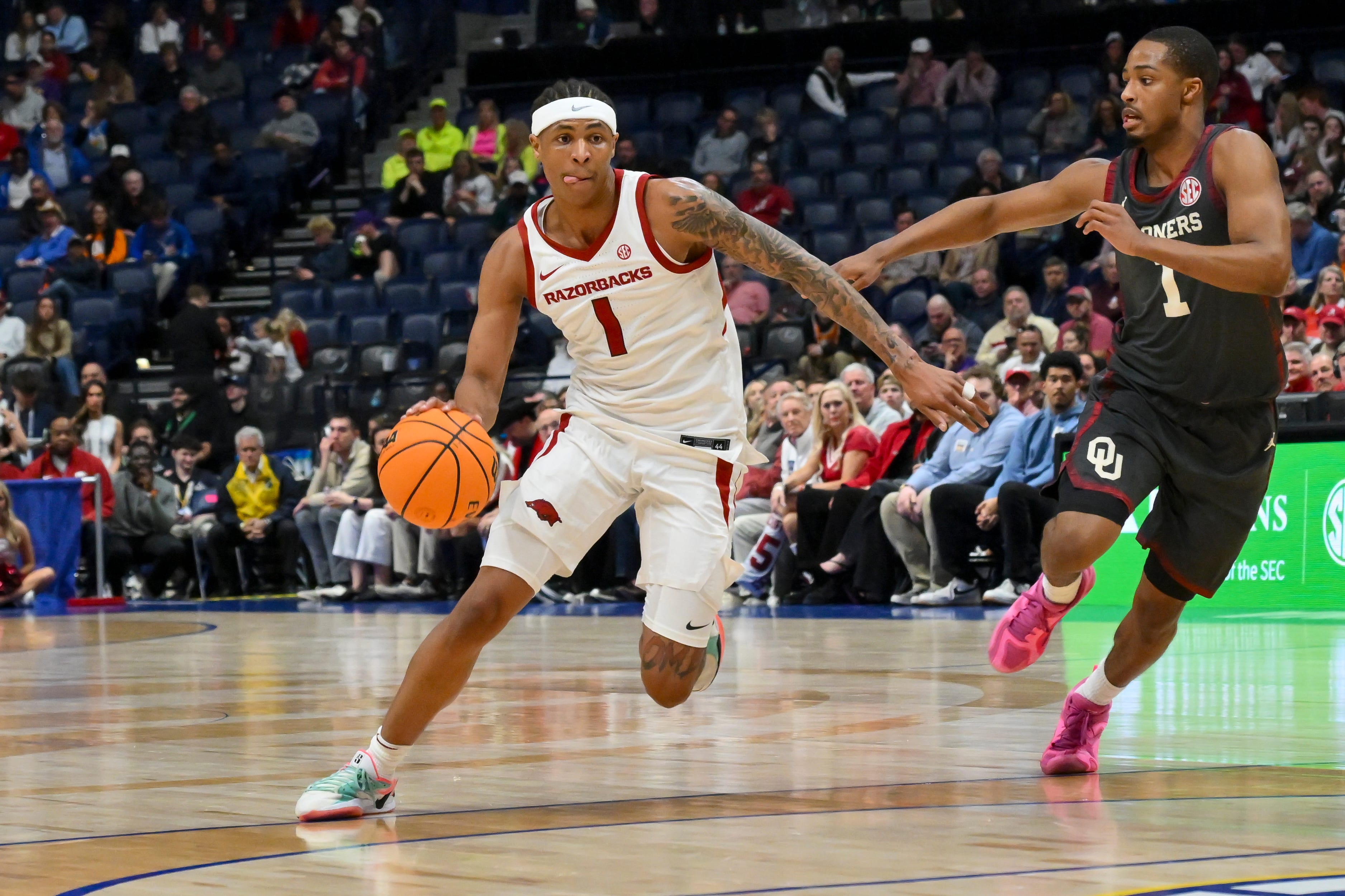 Report: Arkansas freshman Meleek Thomas to remain in 2026 NBA draft