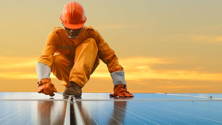 Solar stocks surge on breakout signals amid rising tariff tensions