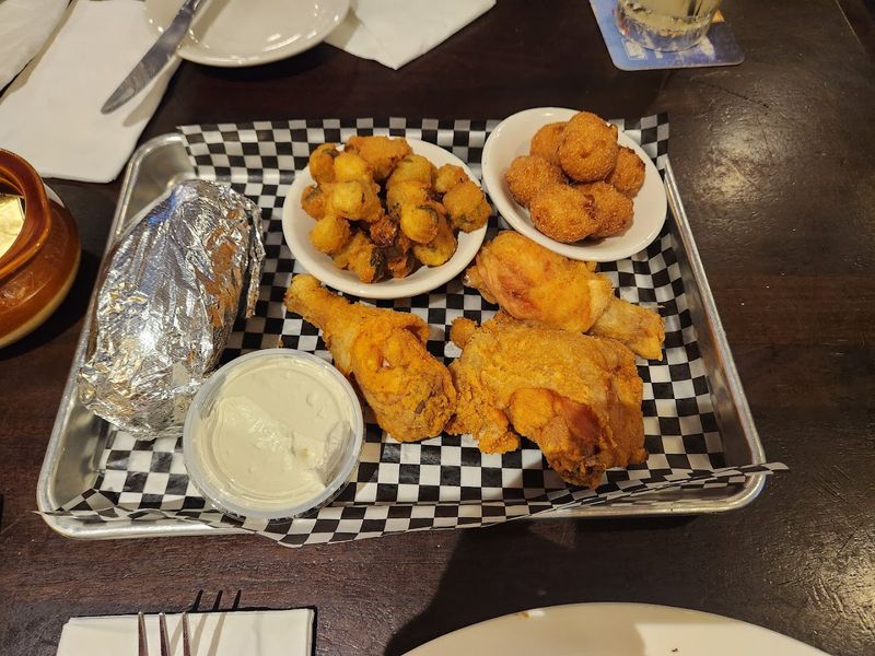Maryland fried chicken lovers say this simple restaurant never disappoints