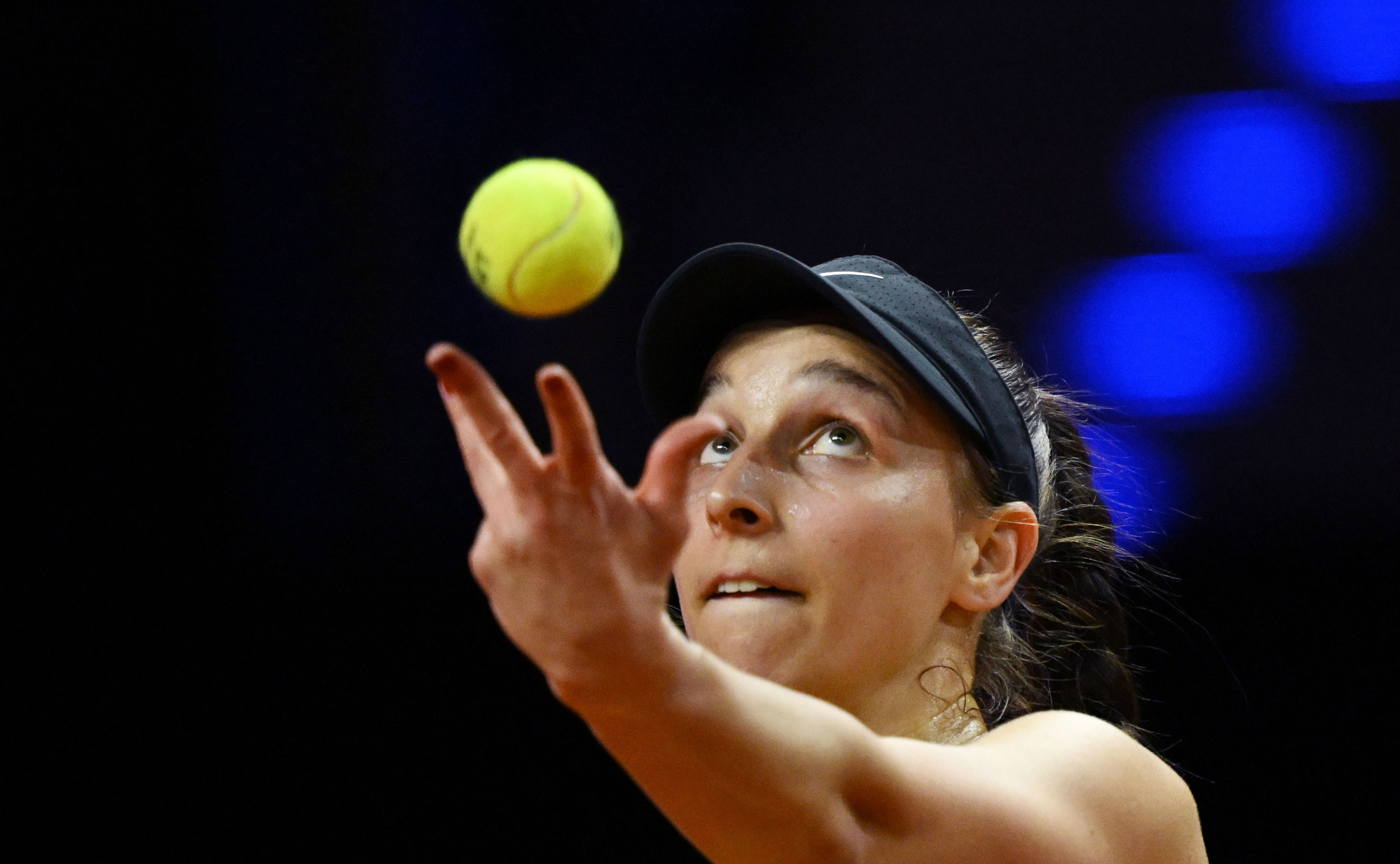 At French Open, a rare snub over a handshake