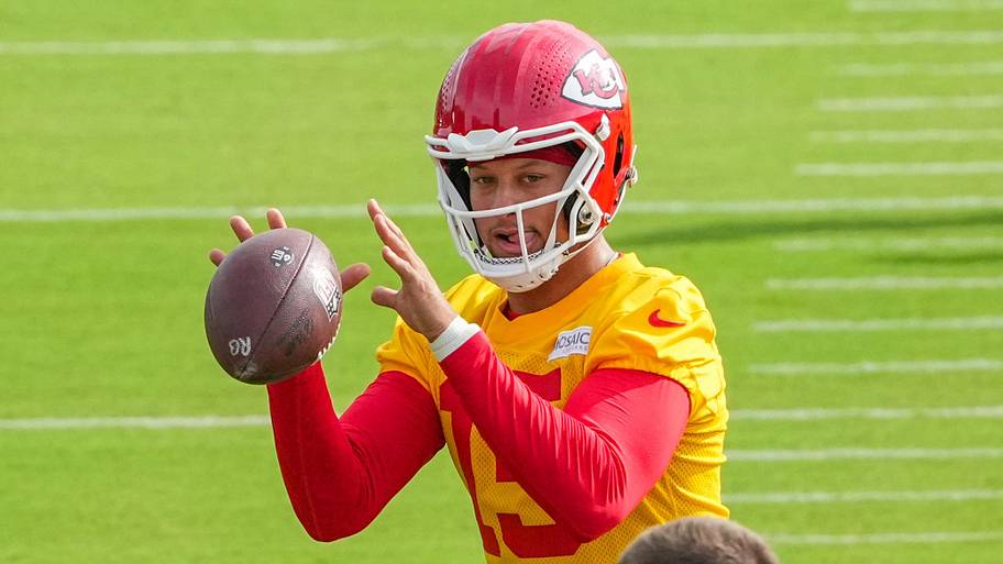 Patrick Mahomes returns to Chiefs practice five months after ACL tear