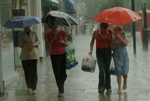 Met Office names 5 areas facing heavy rain downpour on Saturday - full list
