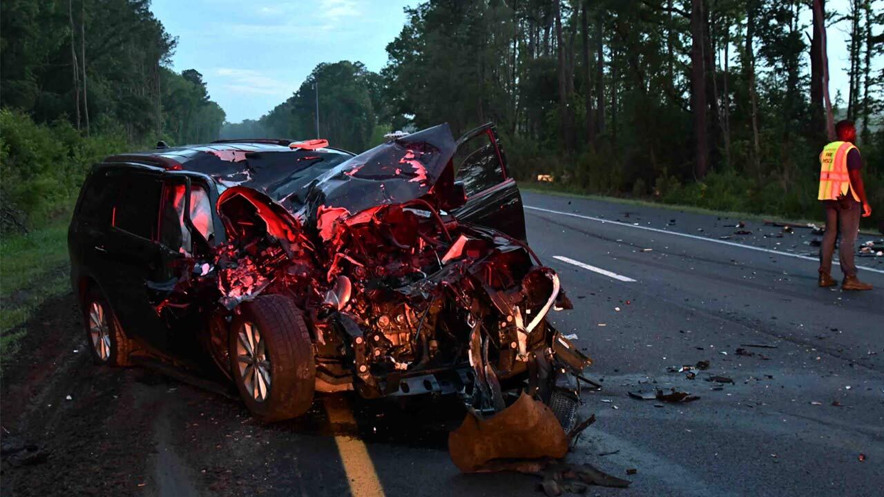 Medical helicopter lands on I-95 after two-vehicle crash in ...