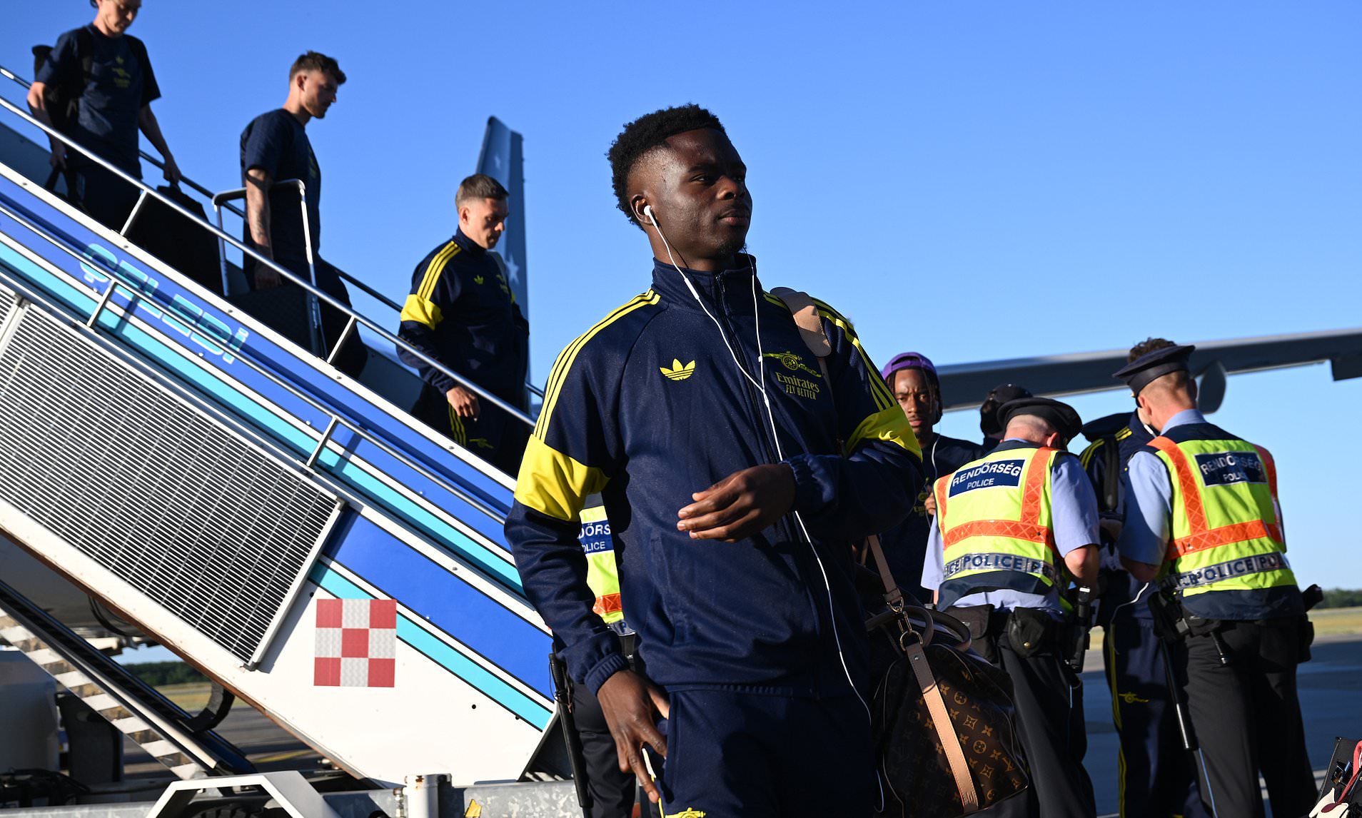 Arsenal stars arrive in Budapest for PSG showdown as Mikel Arteta is ...