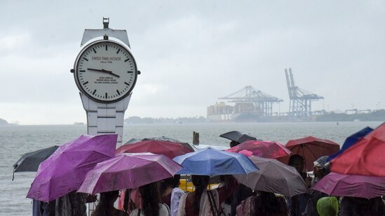 Monsoon onset over Kerala may see delay, rain likely to pick up after ...
