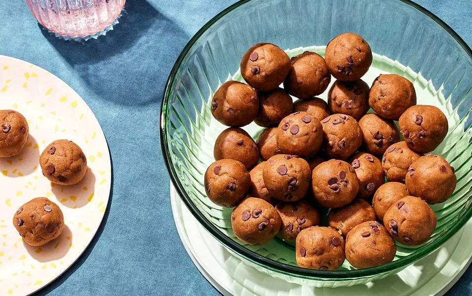 Healthy snack trend blends protein focus with low-sugar indulgence