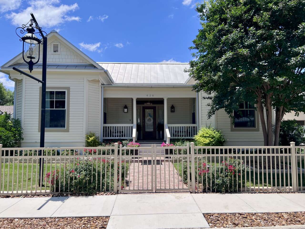Historic Comfort cottage that housed Arlene's Café gets $1.2 million ...