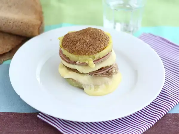 Mil folhas de queijo raclette