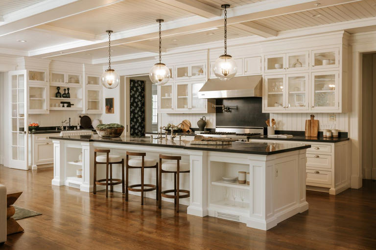 Sarah Michelle Gellar and Freddie Prinze Jr. are selling their longtime ...