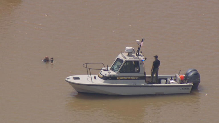 Boater dies after jumping into Lake Wylie
