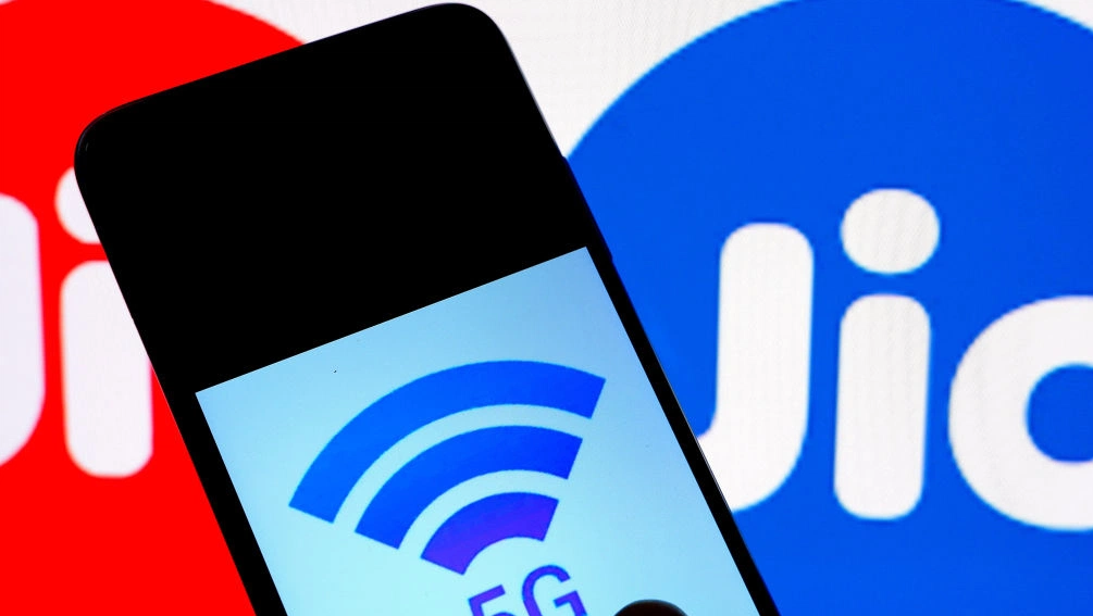 Jio and Airtel Rs 3,999 plans split on perks focus