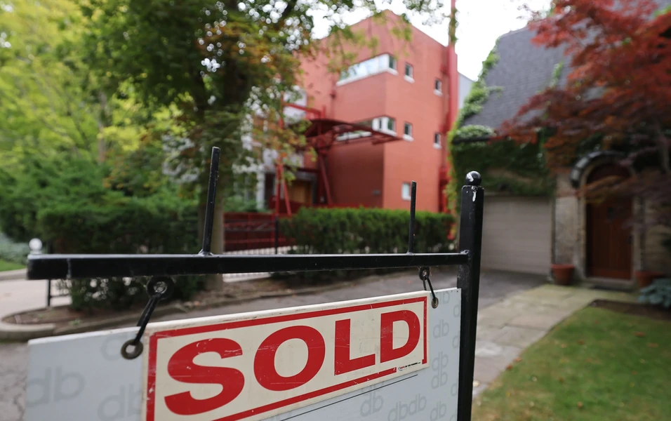 HST rebate fuels low-rise sales as condos lag