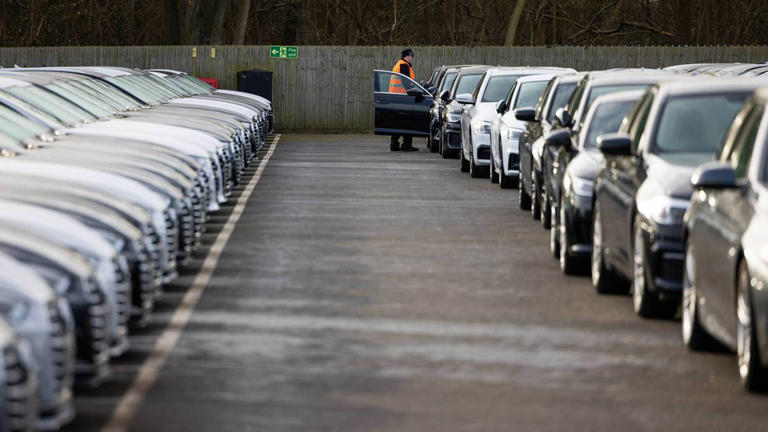 Edmunds sees off-lease inventory surge lowering used car prices