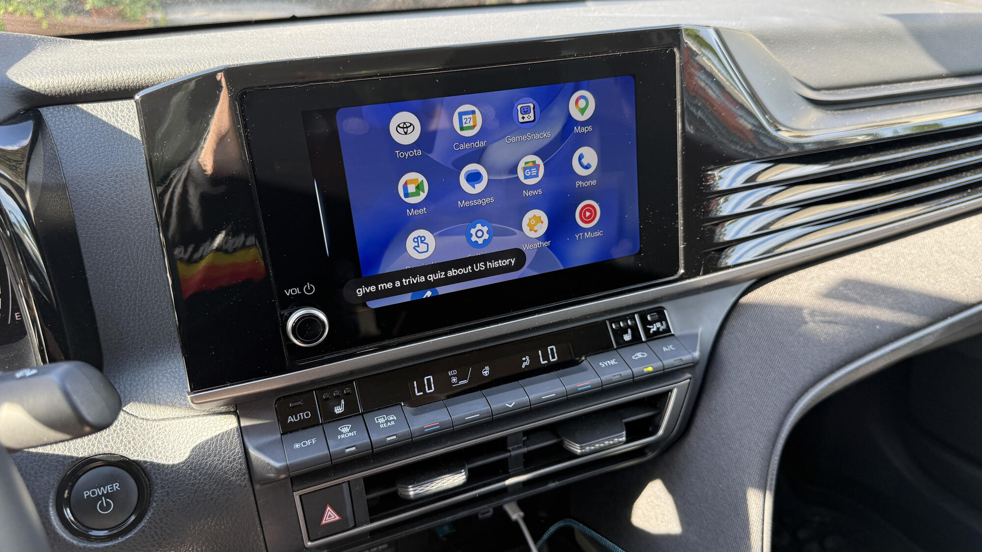 I'm an iPhone user, but Gemini with Android Auto beats Siri in the car ...
