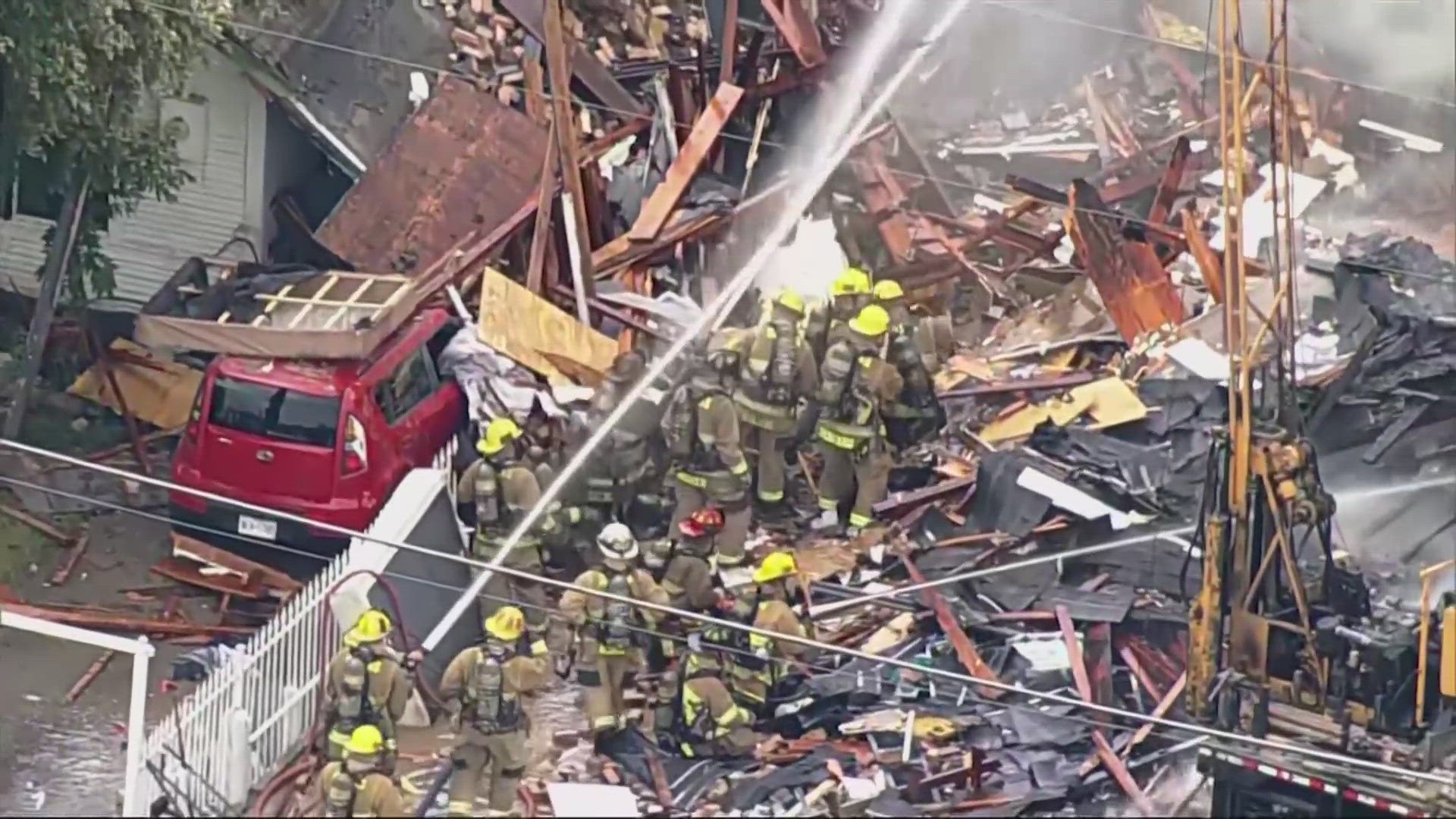 Gas leak explosion kills 3 at Dallas apartment complex, more victims feared