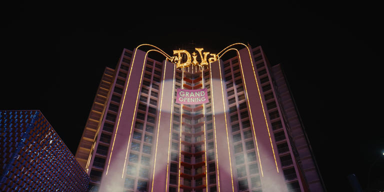 Hacks series finale: Go behind the scenes of Deborah Vance’s casino ...